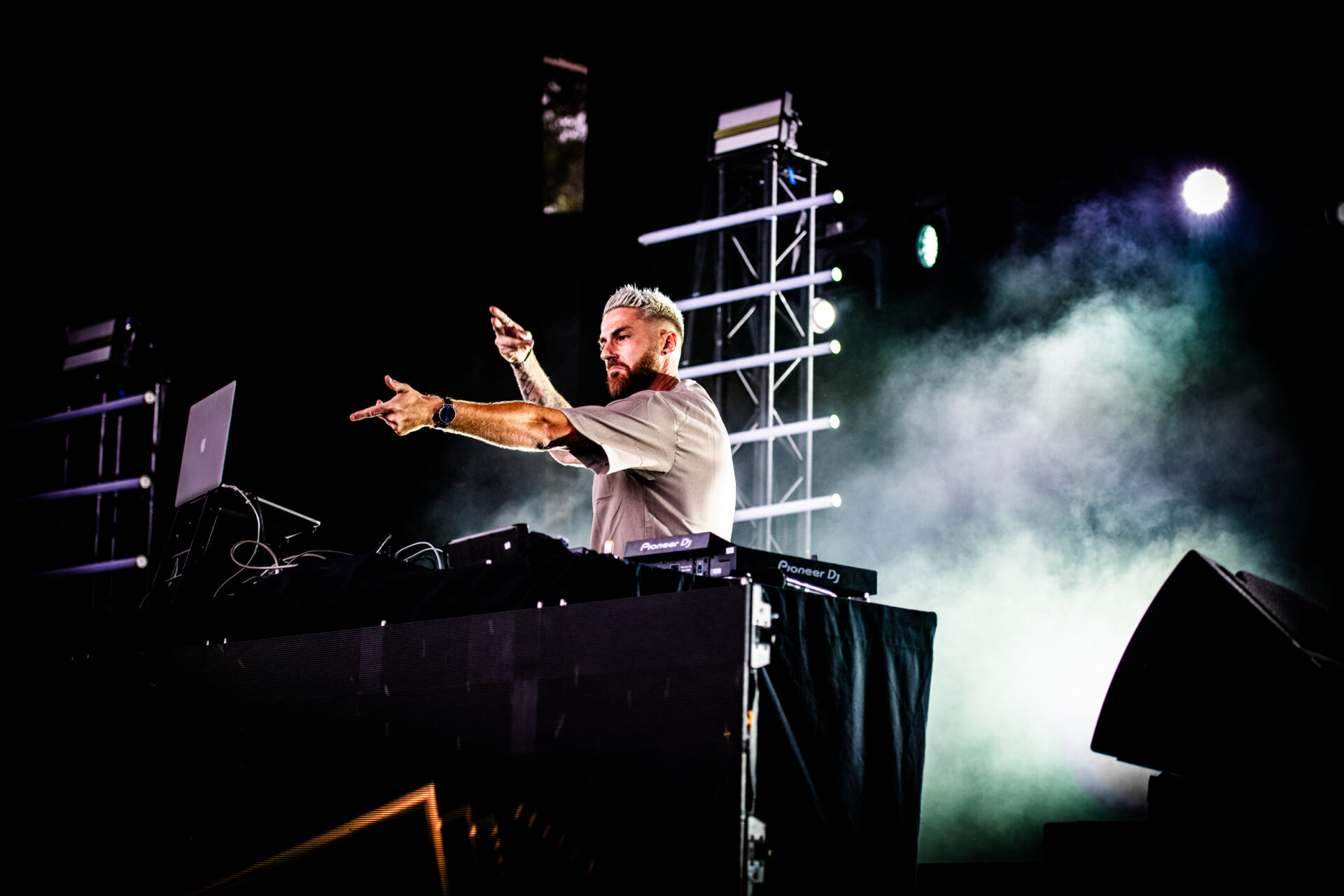 Ben Carter en Collaboration avec SIROB: "Jabali" Disponible sur Toutes ...